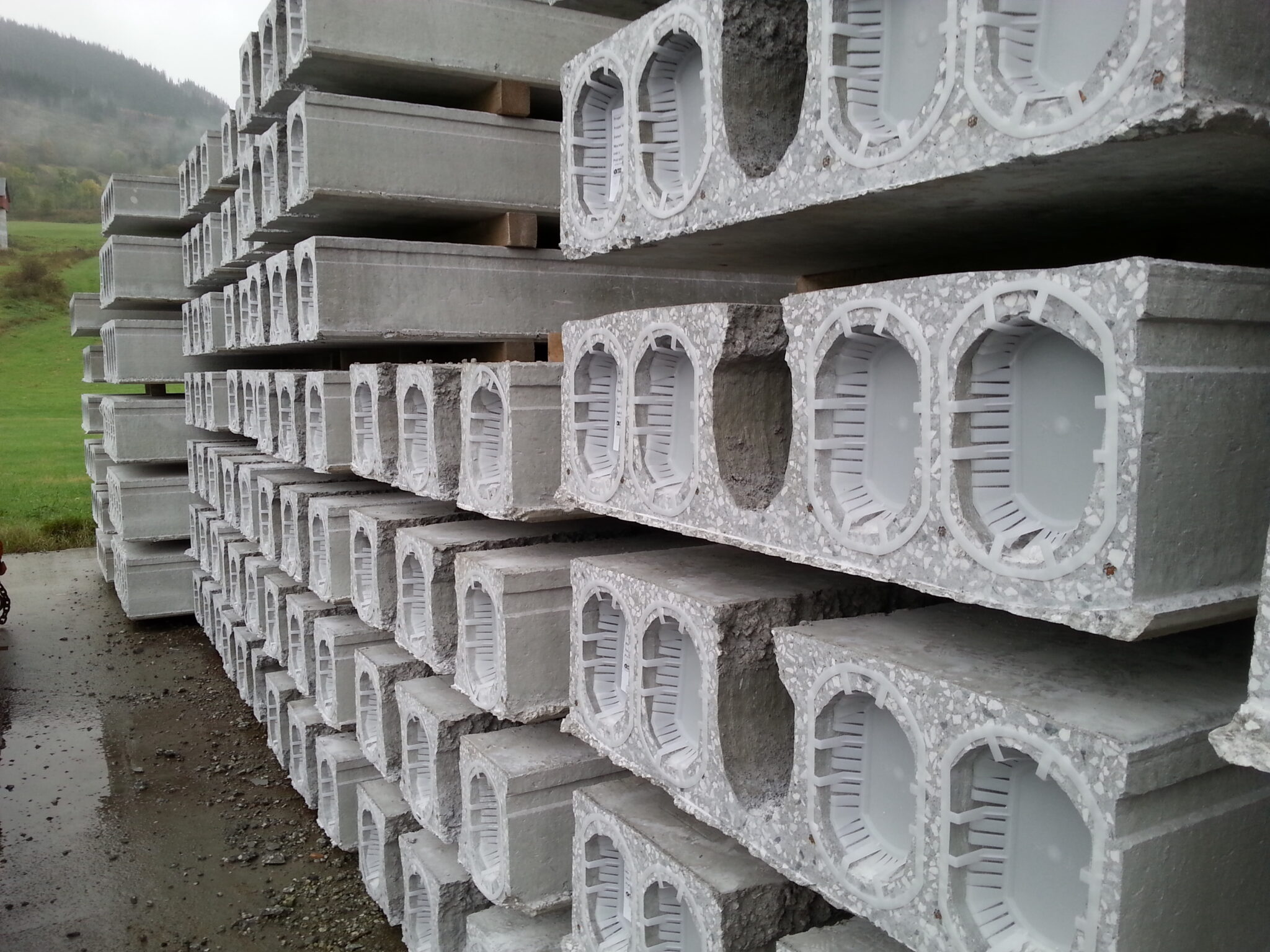 Hulldekke fra NOBI - Prefabrikkerte etasjeskillere - Hulldekker